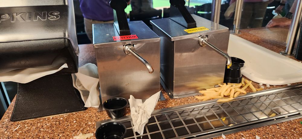 ARAMARK CONCESSIONAIRE - Updated June 2025 - 10 Photos & 16 Reviews ...