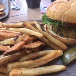 SANDBAR PATIO BAR & GRILL - Updated January 2026 - 156 Photos & 177 ...