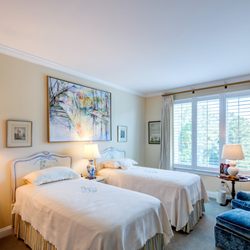 THE CARDINAL AT NORTH HILLS - 32 Photos - 4030 Cardinal At N Hills St ...