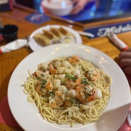 REDLINE ROADHOUSE - Updated July 2025 - 94 Photos & 60 Reviews - 5739 ...