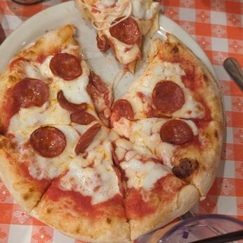 VINCE’S ITALIAN RESTAURANT & PIZZERIA - Updated January 2026 - 212 ...