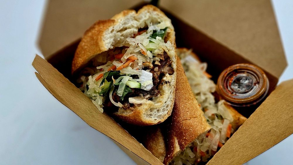 BAHAY KUBO FOOD TRUCK - HOME OF THE FILIPINO BÁNH MÌ - Updated January ...
