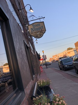 IRON NUGGET CASUAL FOOD & DRINK - 30 Photos & 81 Reviews - 404 Silver ...