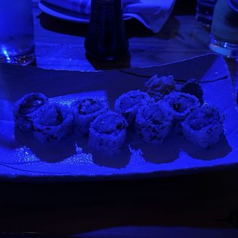 YELLOWTAIL SUSHI BAR AND ASIAN KITCHEN - Updated July 2025 - 328 Photos ...