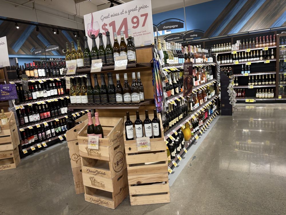 QFC - Updated May 2026 - 22 Photos & 35 Reviews - 11104 Pacific Ave S ...