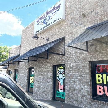 WING BASKET - Updated December 2025 - 27 Photos & 23 Reviews - 713 N ...