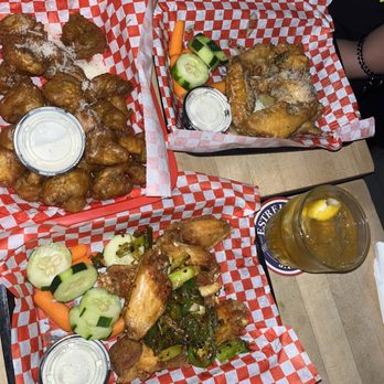 TOM CAT BAR & GRILL - Updated August 2024 - 234 Photos & 328 Reviews ...