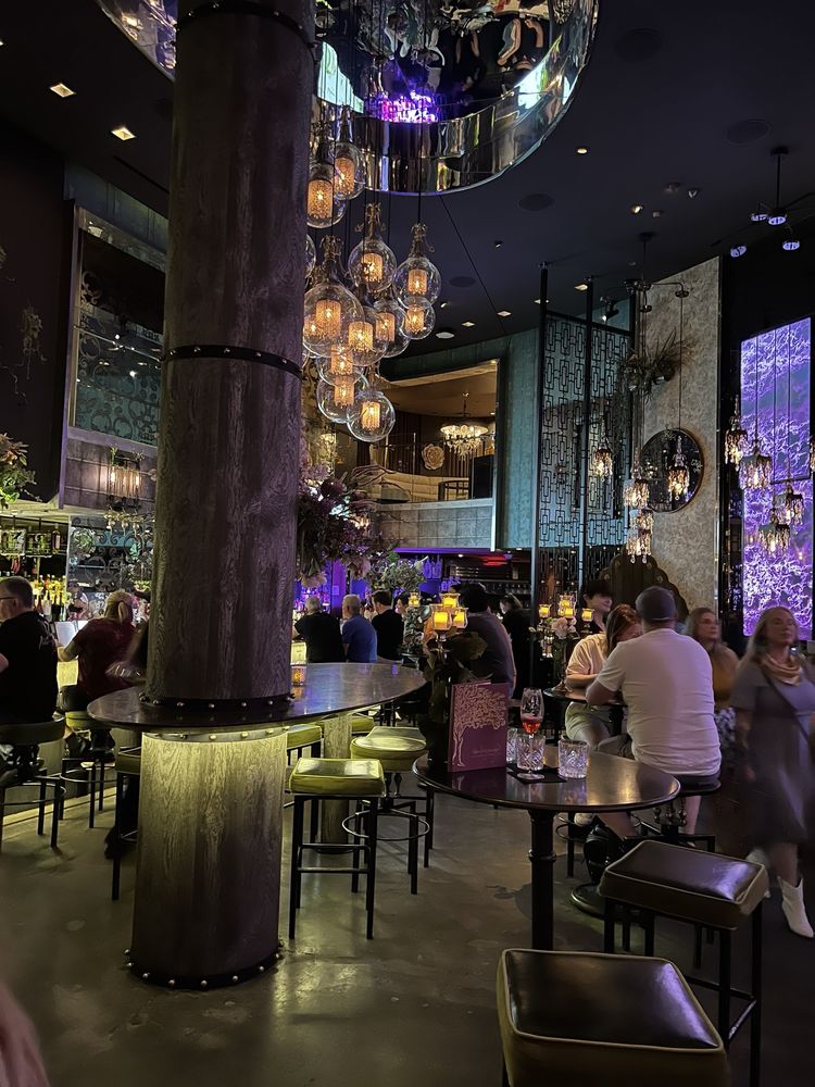 VANDERPUMP COCKTAIL GARDEN - Updated May 2025 - 4784 Photos & 1908 ...