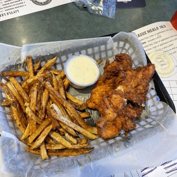 JAMES’ THIRD BASE SPORTS BAR AND GRILL - Updated September 2025 - 42 ...