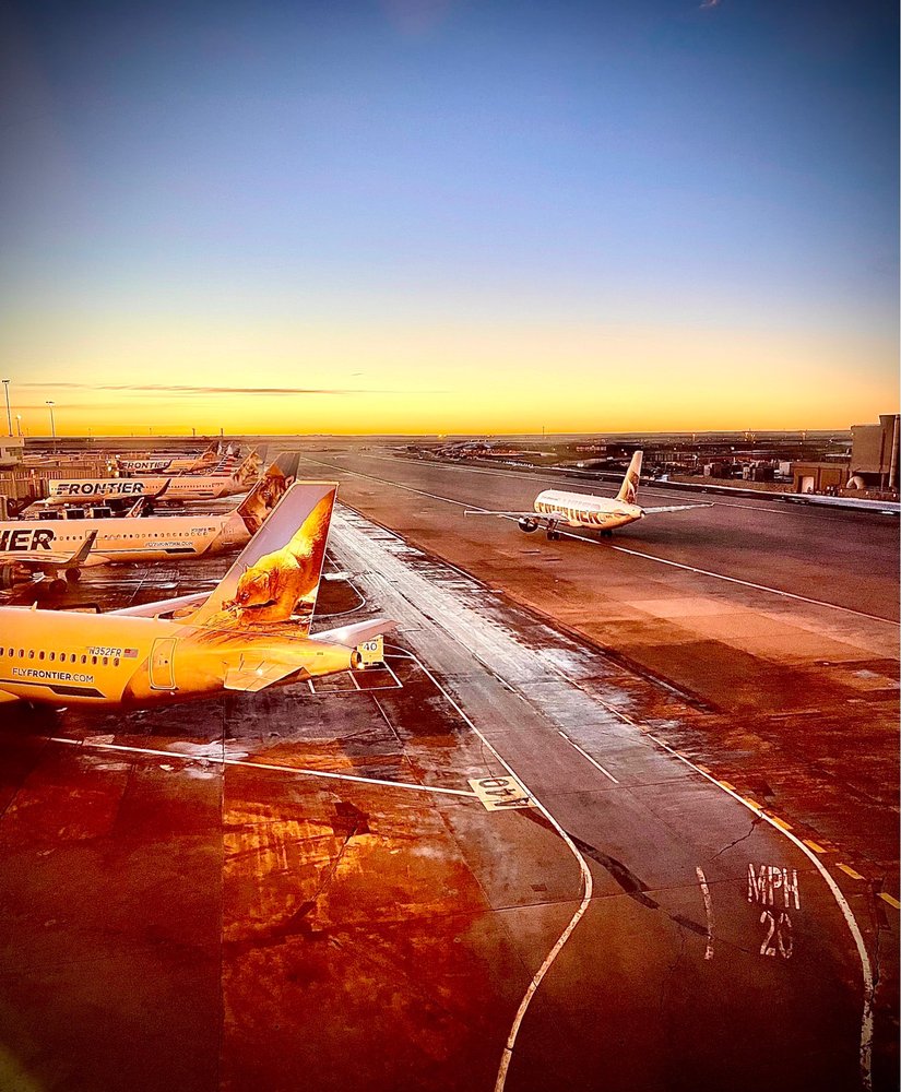 AMERICAN AIRLINES - ADMIRALS CLUB - 81 Photos & 57 Reviews - 8500 Pena ...