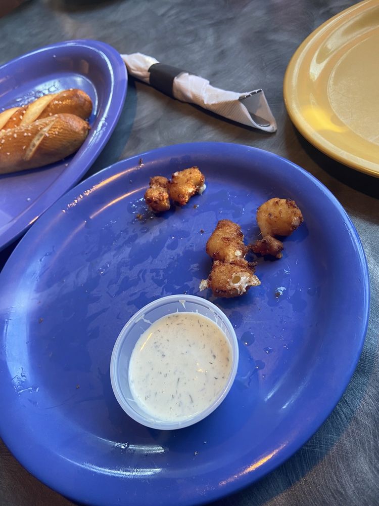 DOUGHY JOEY’S PEETZA JOYNT - Updated December 2024 - 17 Reviews - 300 W ...