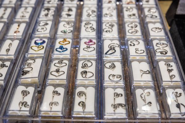 EVOLUTION BODY PIERCING - 77 Photos & 164 Reviews - 4517 Central Ave NE ...