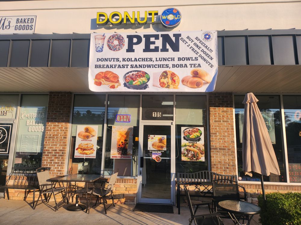 DONUT WORLD - Updated December 2025 - 21 Photos - 922 Atlanta Hwy ...