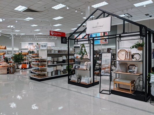 TARGET - Updated December 2025 - 89 Photos & 38 Reviews - 11311 Bandera ...