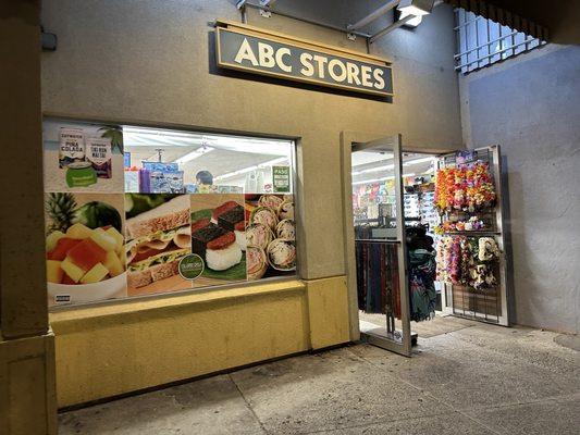 ABC STORES - Updated November 2024 - 53 Photos - 2490 Kalakaua Ave ...