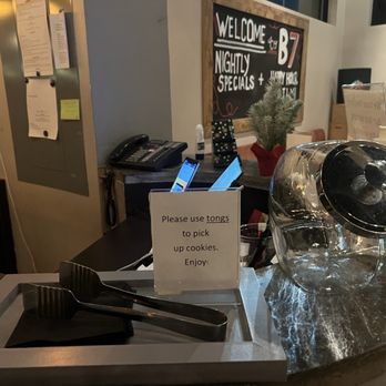 BISTRO 7 - Updated November 2024 - 614 Photos & 420 Reviews - 7111 S ...