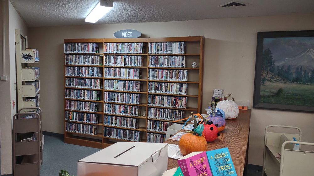 WILLOWS PUBLIC LIBRARY - 14 Photos - 201 N Lassen St, Willows ...