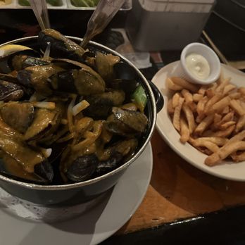 BXL CAFE - Updated December 2024 - 274 Photos & 565 Reviews - 125 W ...