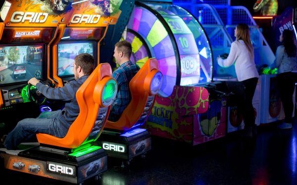 PUTTING EDGE - 12 Photos & 10 Reviews - Mini Golf - 5 Roydon Place ...