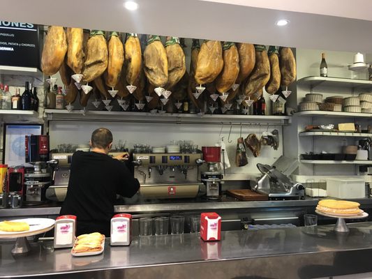 CACHON - Updated July 2024 - 12 Photos - Calle San Marcial, Landes ...