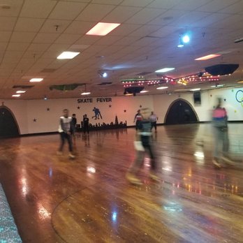 GLENWOOD ROLLER RINK - 12 Photos & 19 Reviews - 656 Holbrook Rd ...