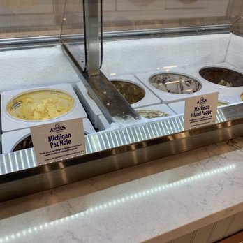 FUDGERY AT PIGEON FORGE - Updated October 2025 - 20 Photos & 10 Reviews ...