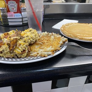 PENNY’S DINER - 183 Photos & 213 Reviews - 1731 S Sunridge Dr, Yuma ...