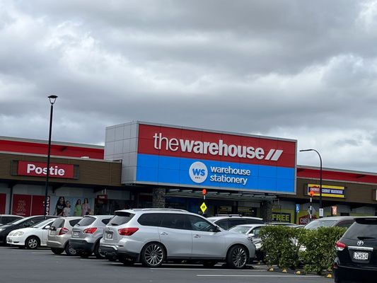 THE WAREHOUSE - Updated January 2025 - 1 John Goulter Dr, Auckland, New ...