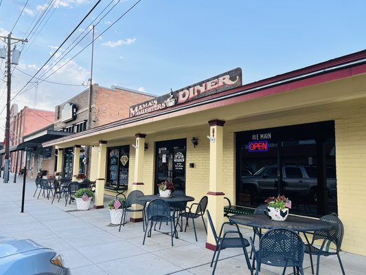 MAMA’S DAUGHTERS’ DINER - Updated January 2026 - 167 Photos & 213 ...