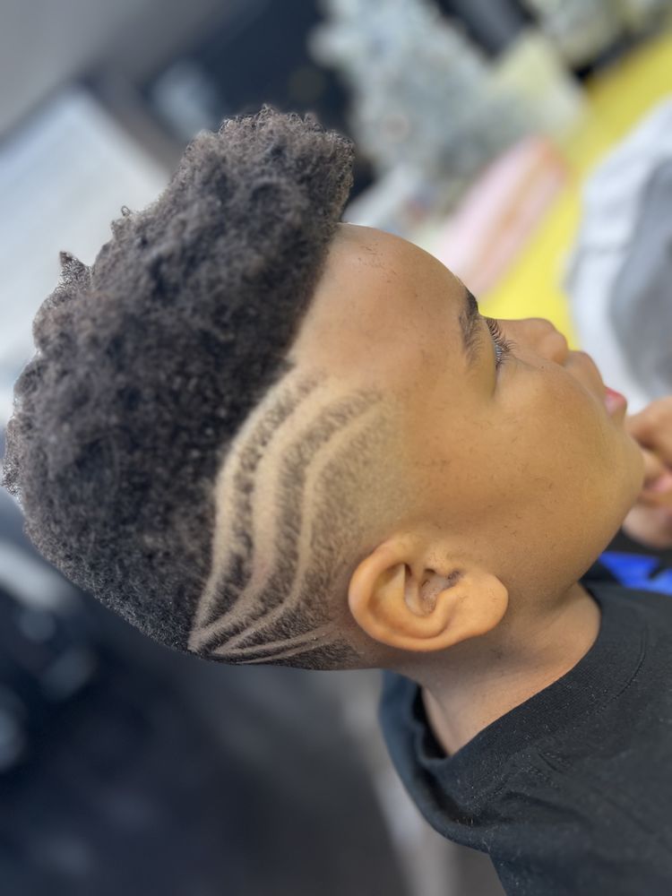 Q’S HOT HEADZ BARBER SHOP - Request an Appointment - 5650 Old ...
