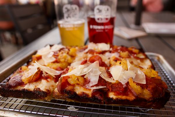 R TOWN PIZZA - Updated June 2025 - 841 Photos & 486 Reviews - 180 W ...