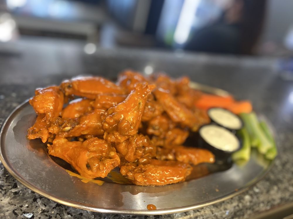 GUS’S NEW YORK PIZZA & BAR - Updated January 2025 - 67 Photos & 141 ...