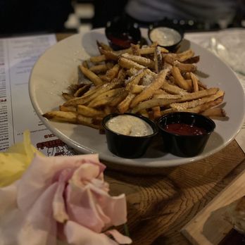 FINICKY FRANKS - Updated August 2025 - 133 Photos & 134 Reviews - 9520 ...