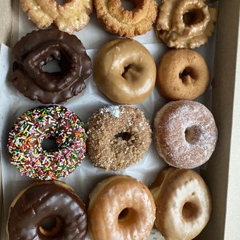 RAINBOW DONUTS - Updated March 2025 - 567 Photos & 387 Reviews - 2025 ...