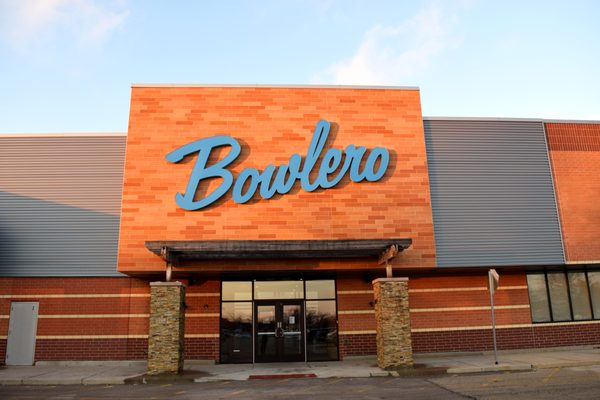 BOWLERO BUFFALO GROVE - Updated January 2026 - 128 Photos & 122 Reviews ...