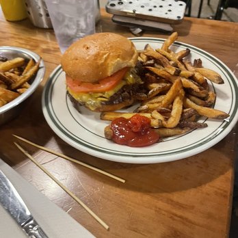 GRIND BURGER KITCHEN - Updated November 2024 - 718 Photos & 749 Reviews ...