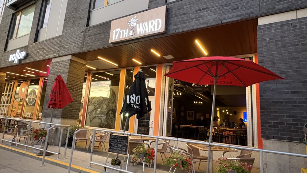 17TH WARD - Updated January 2026 - 12 Photos - 2150 South Kinnickinnic ...