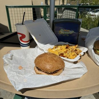NESSY BURGERS - Updated September 2025 - 759 Photos & 1076 Reviews ...
