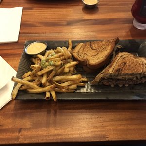 SWEET TEA EXPRESS - 70 Photos & 117 Reviews - Southern - 1830 W Main St ...