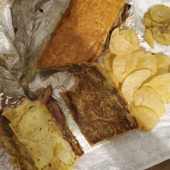 THE COLOSSAL SANDWICH SHOP - Updated October 2024 - 330 Photos & 553 ...