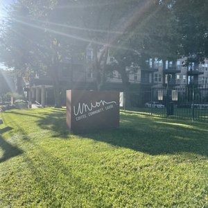 UNION COFFEE HOUSE - 297 Photos & 352 Reviews - 3705 Cedar Springs Rd ...