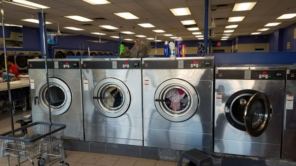 SUPER LAUNDROMAT - Updated March 2026 - 22 Photos - 531 Springfield Ave ...