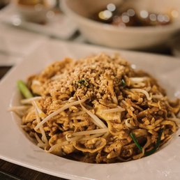 HENG THAI AND ROTISSERIE - 382 Photos & 225 Reviews - 165 Angell St ...