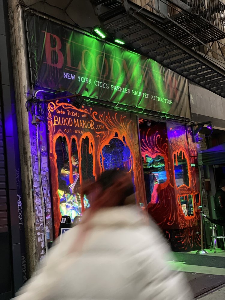BLOOD MANOR - 88 Photos & 270 Reviews - Haunted Houses - 359 Broadway ...