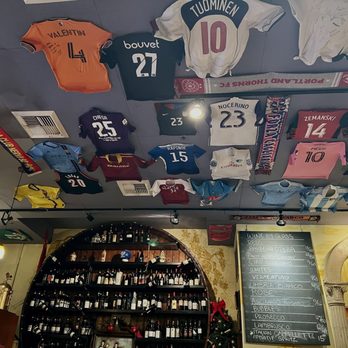 PIAZZA ITALIA - Updated December 2025 - 842 Photos & 1164 Reviews ...