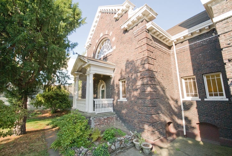 ALL PILGRIMS CHRISTIAN CHURCH - Updated December 2025 - 500 Broadway E ...