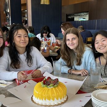 KAMALAN BAKERY - Updated November 2024 - 670 Photos & 306 Reviews ...