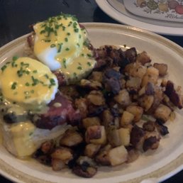 LOCAL FEED - Updated January 2026 - 606 Photos & 465 Reviews - 214 S ...