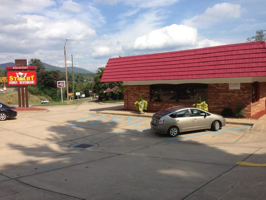 STUART FAMILY RESTAURANT - 23 Photos & 27 Reviews - Diners - 307 S Main ...