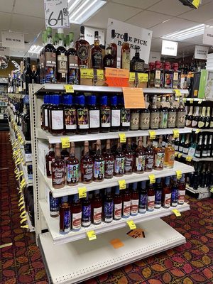 LIQUOR LOCKER - Updated April 2025 - 10 Photos - 1740 Dual Hwy ...